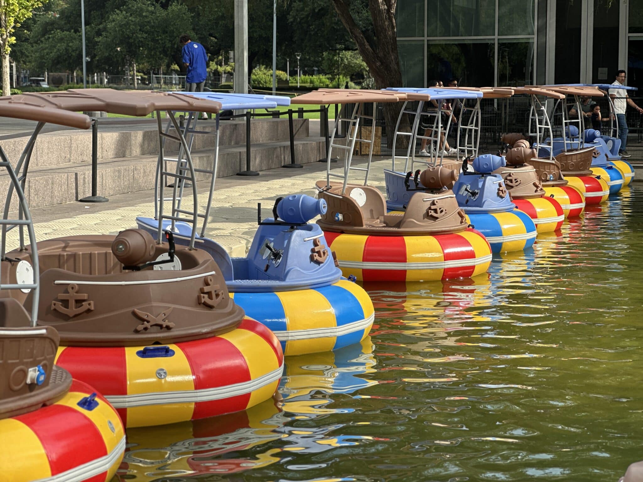 Bumper Boats and Cruiser Boats - Discovery Green